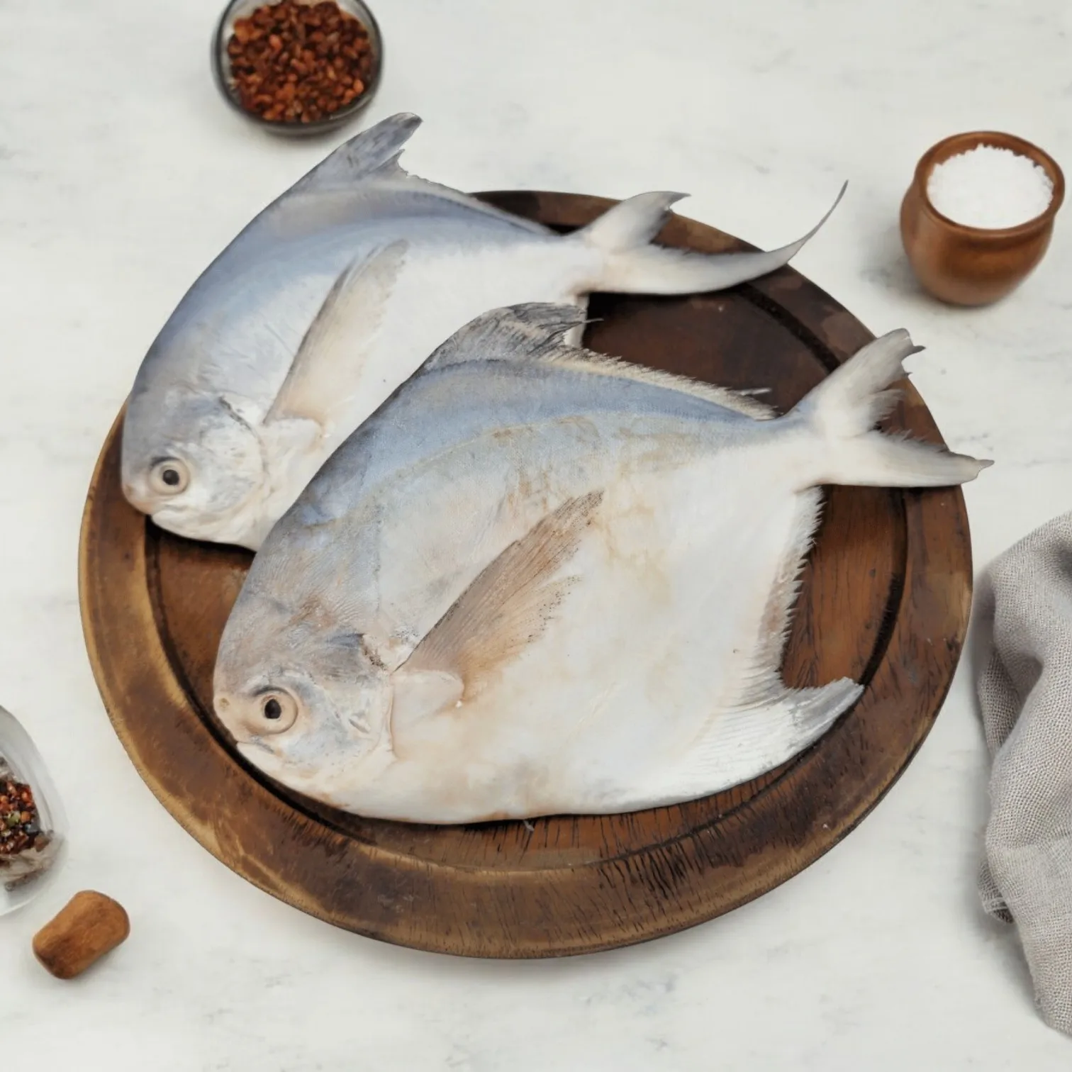 Buy Fresh Pomfret Fish Large Size Online - Freshtogo.in